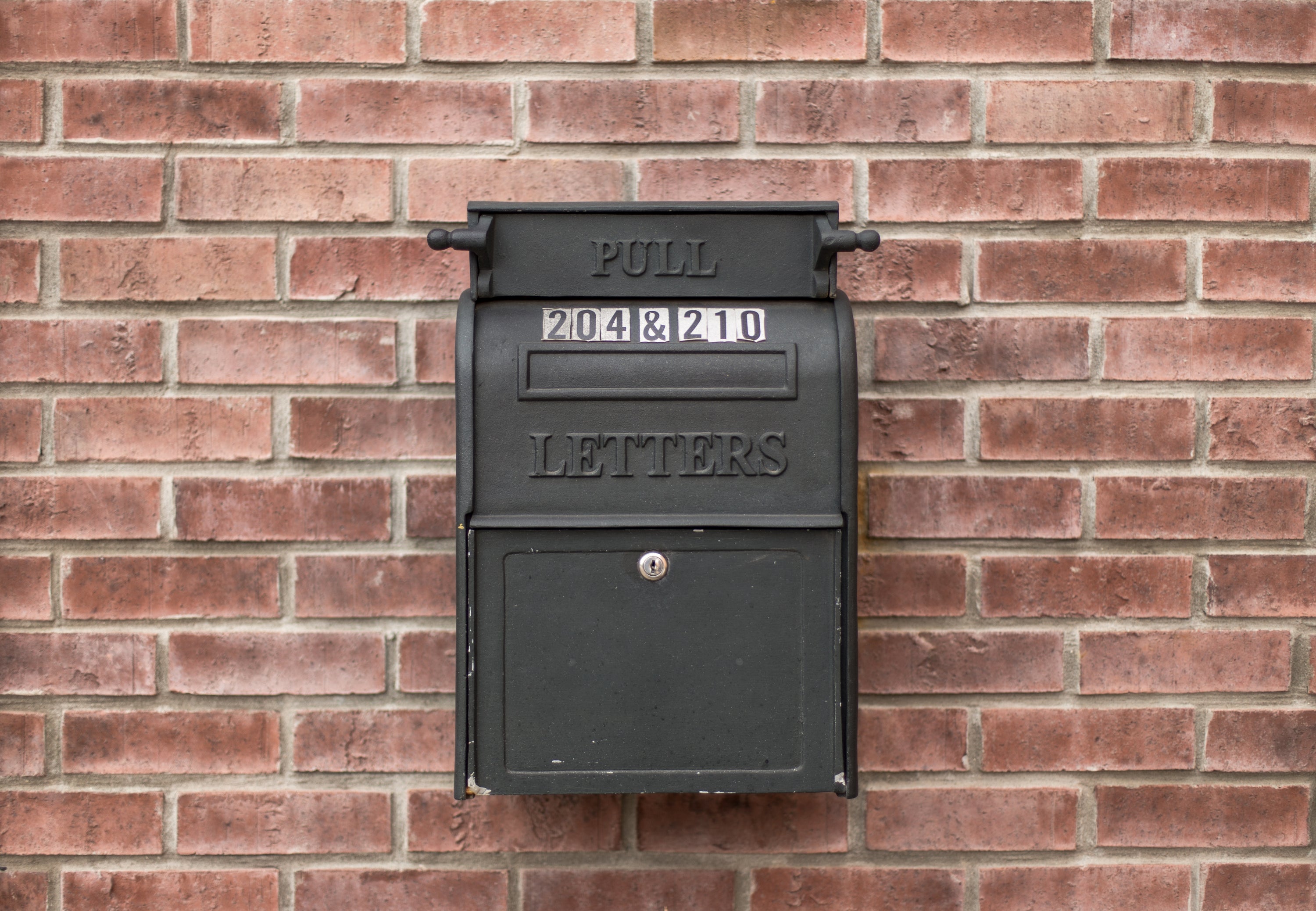 Your Ultimate Guide to Wall-Mounted Mailboxes – Post & Porch