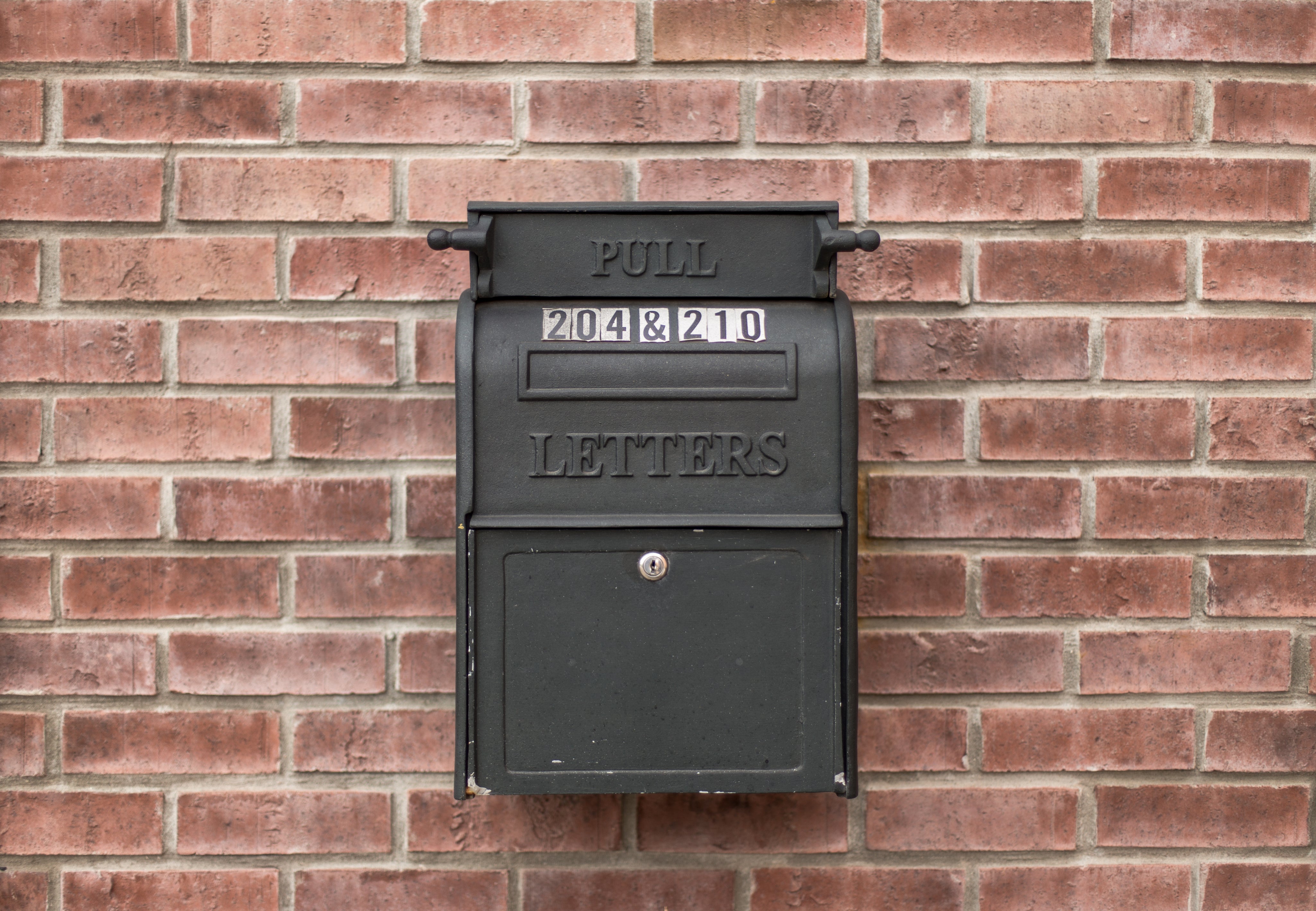 Your Ultimate Guide to Wall-Mounted Mailboxes – Post & Porch