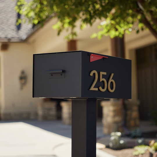 Large Malone Post-Mounted Mailbox – Post & Porch
